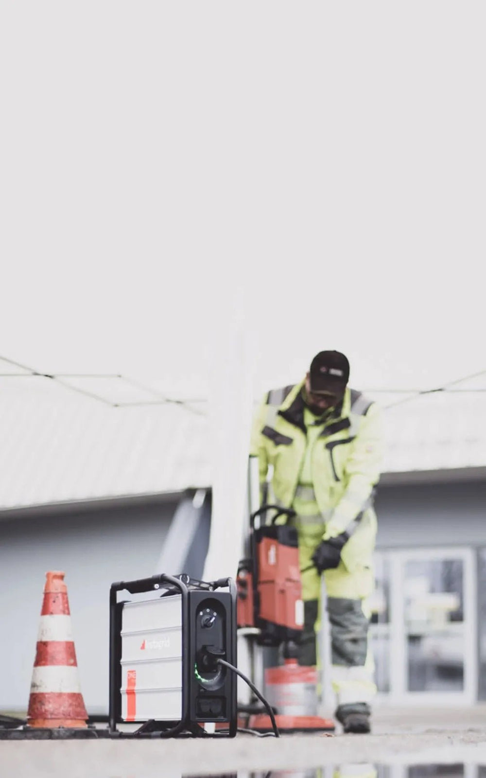 Instagrid ONE max Type G (UK): 230V (16A)